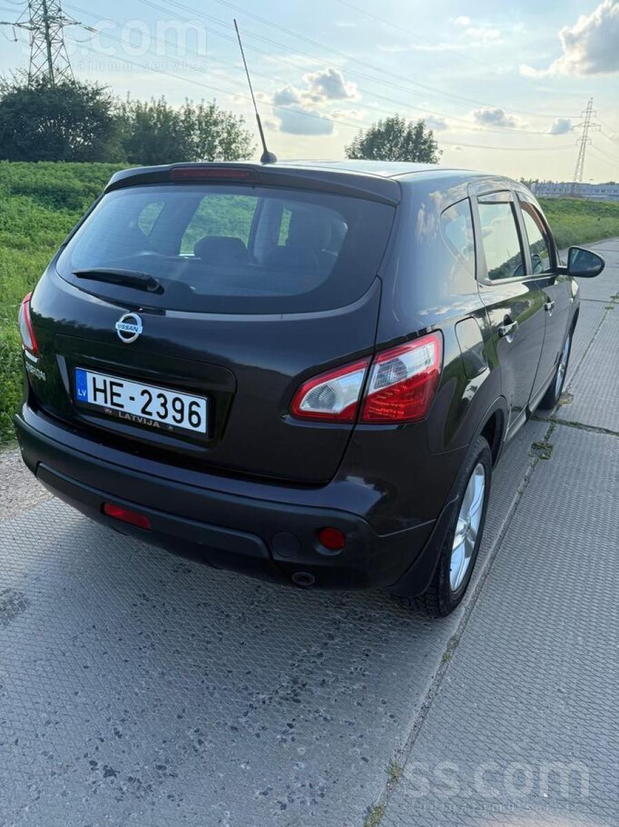 Violets Nissan Qashqai 2013 Rīga, ar dzinēja tilpumu 1.60 L un nobraukumu 196 tūkst. km par 5200 €, foto 6 vietnē AUTOMOTO.COM.LV