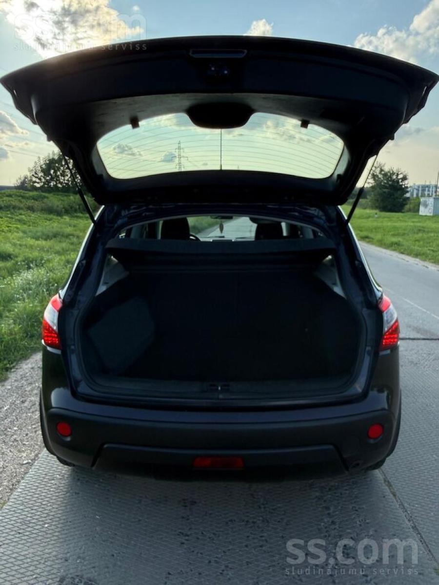 Violets Nissan Qashqai 2013 Rīga, ar dzinēja tilpumu 1.60 L un nobraukumu 196 tūkst. km par 5200 €, foto 7 vietnē AUTOMOTO.COM.LV
