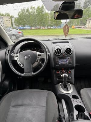 Violets Nissan Qashqai 2013 Rīga, ar dzinēja tilpumu 1.60 L un nobraukumu 196 tūkst. km par 5200 €, foto 8 vietnē AUTOMOTO.COM.LV