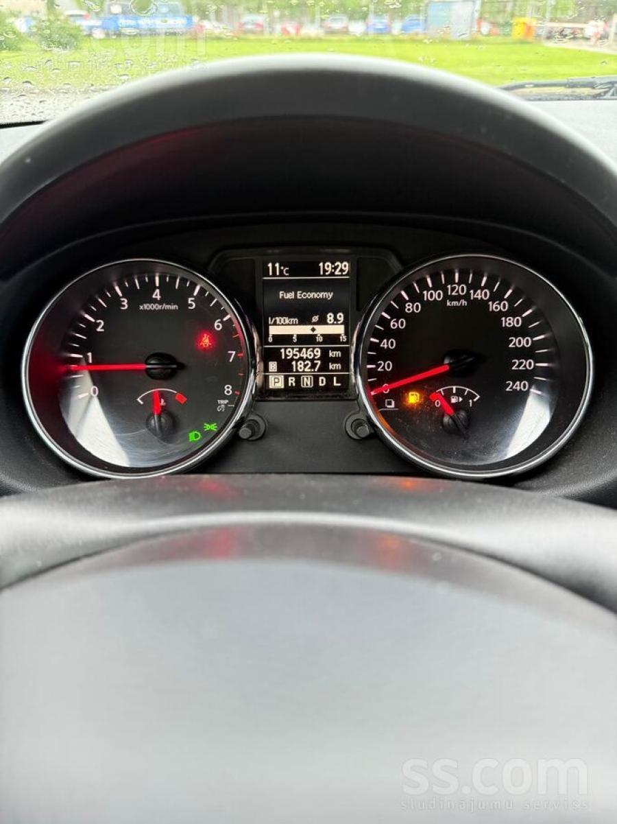 Violets Nissan Qashqai 2013 Rīga, ar dzinēja tilpumu 1.60 L un nobraukumu 196 tūkst. km par 5200 €, foto 9 vietnē AUTOMOTO.COM.LV