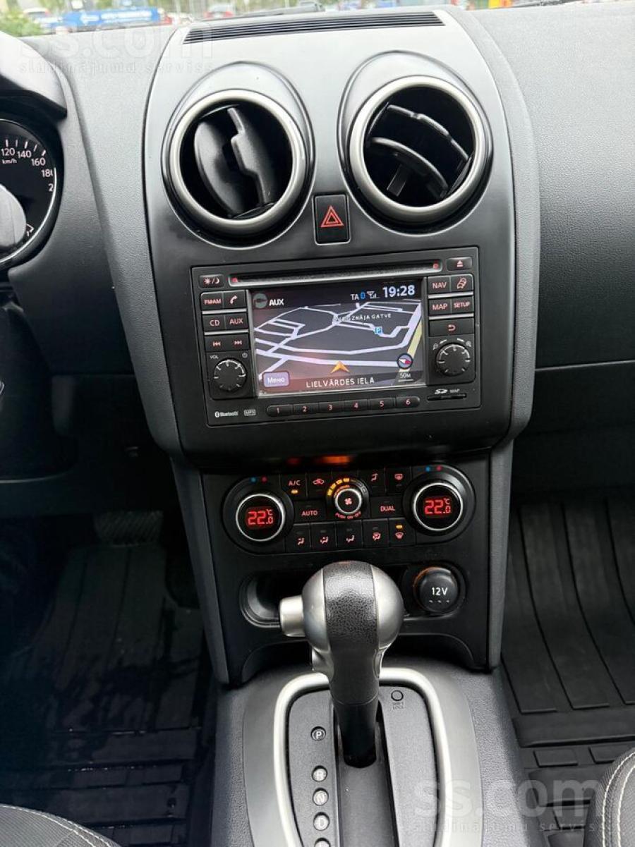 Violets Nissan Qashqai 2013 Rīga, ar dzinēja tilpumu 1.60 L un nobraukumu 196 tūkst. km par 5200 €, foto 10 vietnē AUTOMOTO.COM.LV