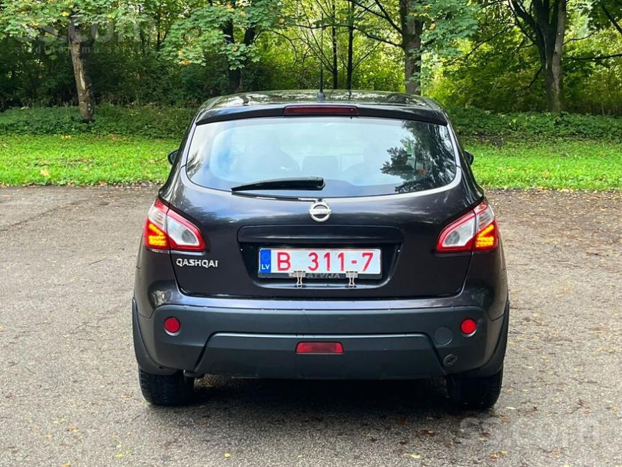 Violets Nissan Qashqai 2013 Rīga, ar dzinēja tilpumu 1.60 L un nobraukumu 0 tūkst. km par 6499 €, foto 5 vietnē AUTOMOTO.COM.LV