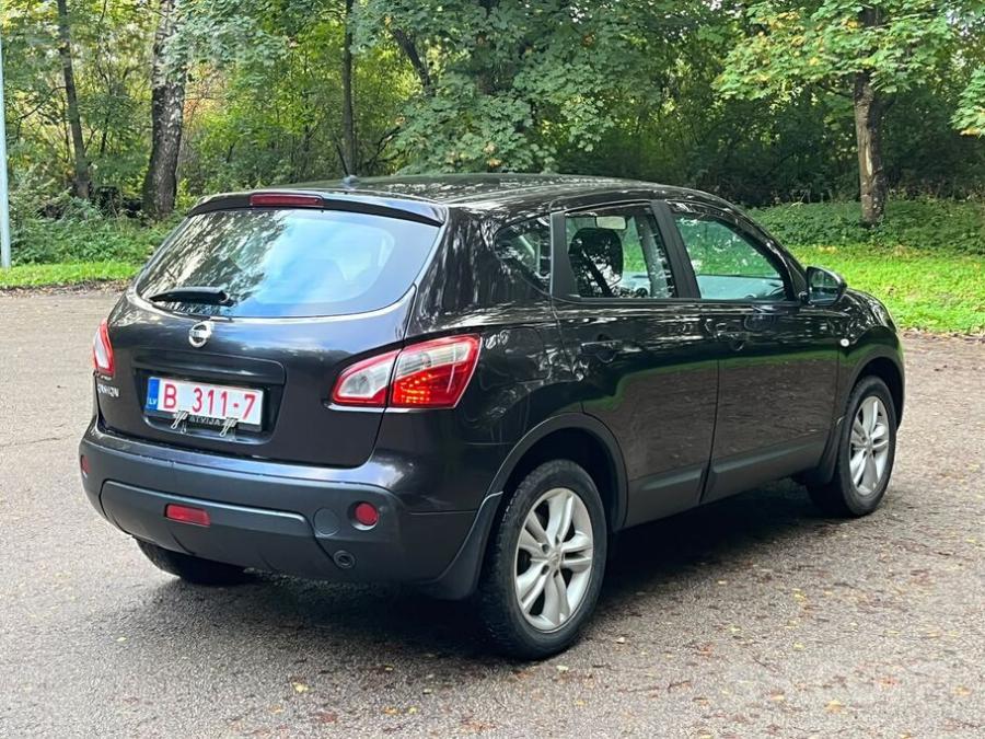 Violets Nissan Qashqai 2013 Rīga, ar dzinēja tilpumu 1.60 L un nobraukumu 0 tūkst. km par 6499 €, foto 6 vietnē AUTOMOTO.COM.LV