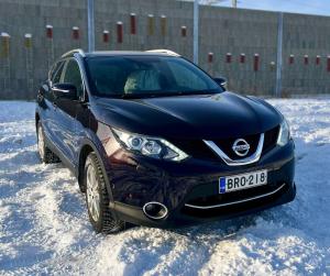 Violet Nissan Qashqai 2014 in Radviliskis, with an engine capacity of 1.60 L and mileage of 195 thousand km for 8000 €, photo 5 on AUTOMOTO.COM.LV