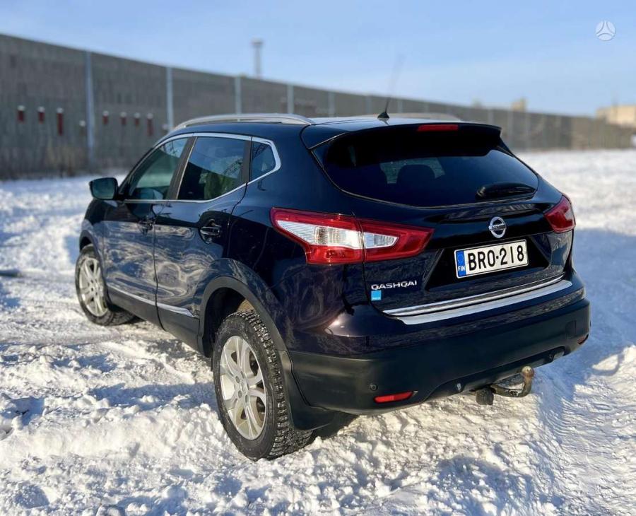 Violet Nissan Qashqai 2014 in Radviliskis, with an engine capacity of 1.60 L and mileage of 195 thousand km for 8000 €, photo 12 on AUTOMOTO.COM.LV
