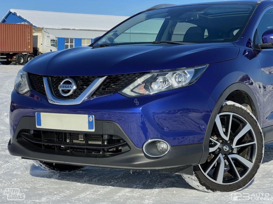 Violet Nissan Qashqai 2014 in Taurage, with an engine capacity of 1.60 L and mileage of 233 thousand km for 8500 €, photo 2 on AUTOMOTO.COM.LV