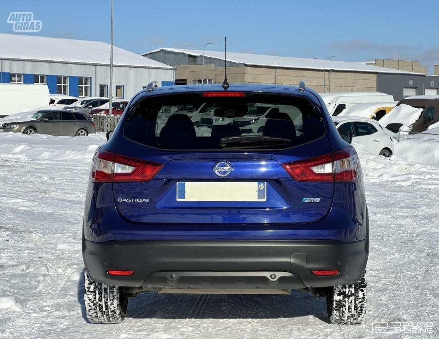 Violet Nissan Qashqai 2014 in Taurage, with an engine capacity of 1.60 L and mileage of 233 thousand km for 8500 €, photo 11 on AUTOMOTO.COM.LV