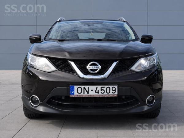Violet Nissan Qashqai 2014 in Riga, with an engine capacity of 1.60 L and mileage of 200 thousand km for 9700 €, photo 4 on AUTOMOTO.COM.LV