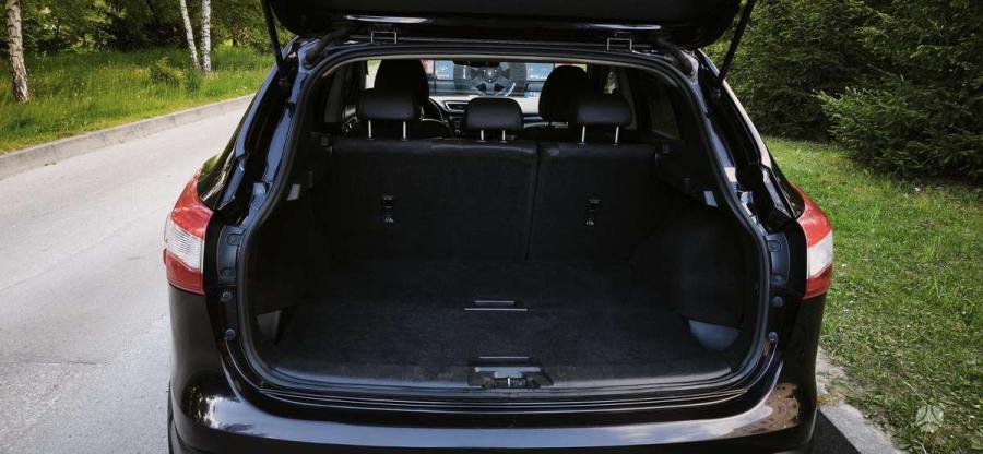 Violets Nissan Qashqai 2014 Šauļi, ar dzinēja tilpumu 1.20 L un nobraukumu 128 tūkst. km par 10000 €, foto 13 vietnē AUTOMOTO.COM.LV