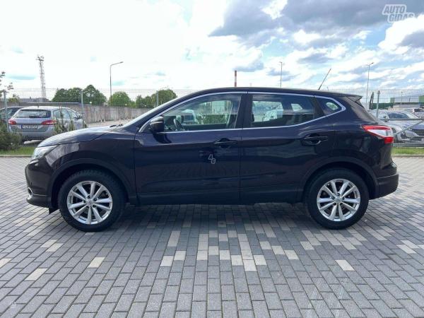 Violet Nissan Qashqai 2014 in Siauliai, with an engine capacity of 1.20 L and mileage of 168 thousand km for 8400 €, photo 5 on AUTOMOTO.COM.LV