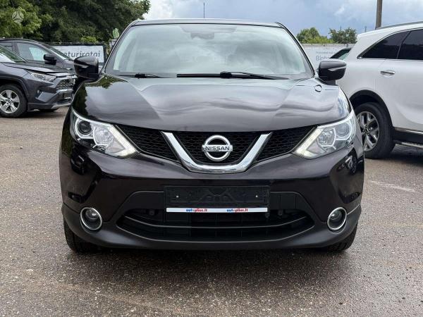 Violet Nissan Qashqai 2014 in Siauliai, with an engine capacity of 1.20 L and mileage of 280 thousand km for 6350 €, photo 3 on AUTOMOTO.COM.LV