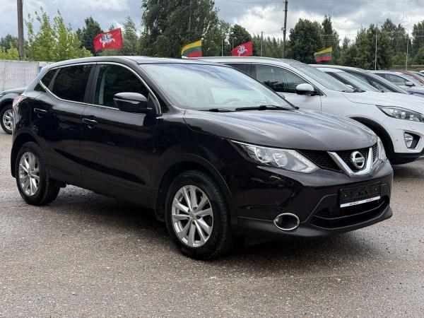 Violet Nissan Qashqai 2014 in Siauliai, with an engine capacity of 1.20 L and mileage of 280 thousand km for 6350 €, photo 5 on AUTOMOTO.COM.LV