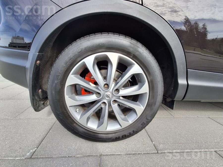 Violets Nissan Qashqai 2014 Rīga, ar dzinēja tilpumu 1.60 L un nobraukumu 200 tūkst. km par 8439 €, foto 22 vietnē AUTOMOTO.COM.LV
