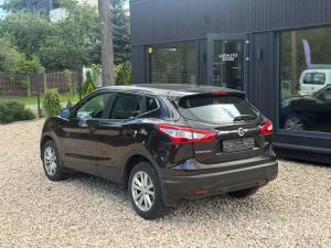 Violet Nissan Qashqai 2014 in Riga, with an engine capacity of 1.60 L and mileage of 181 thousand km for 6750 €, photo 4 on AUTOMOTO.COM.LV