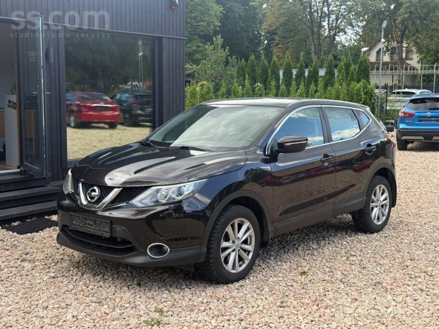 Violet Nissan Qashqai 2014 in Riga, with an engine capacity of 1.60 L and mileage of 181 thousand km for 6750 €, photo 7 on AUTOMOTO.COM.LV