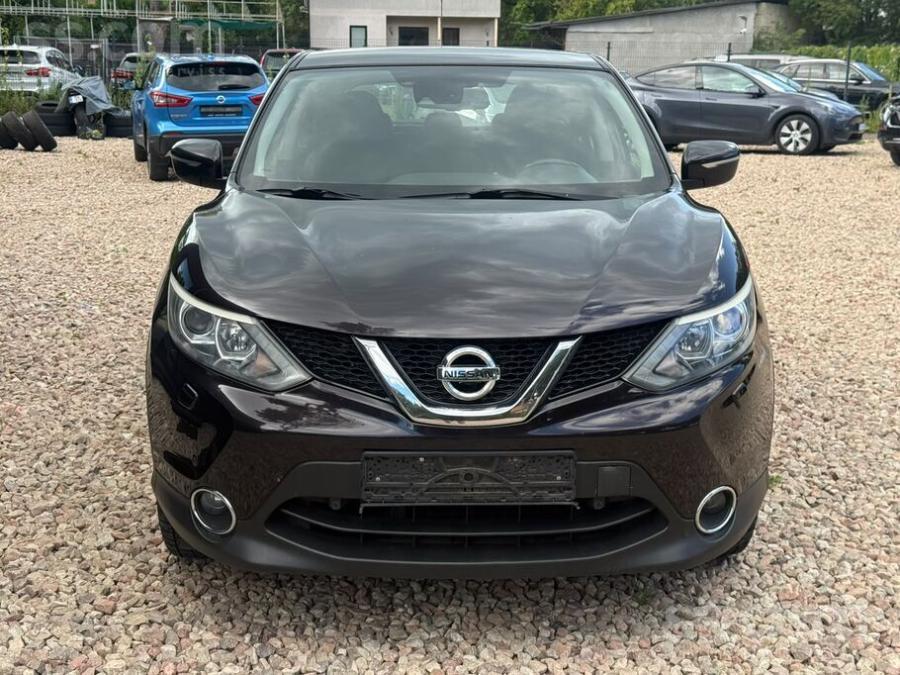 Violet Nissan Qashqai 2014 in Riga, with an engine capacity of 1.60 L and mileage of 181 thousand km for 6750 €, photo 8 on AUTOMOTO.COM.LV