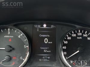 Violet Nissan Qashqai 2014 in Riga, with an engine capacity of 1.60 L and mileage of 181 thousand km for 6750 €, photo 18 on AUTOMOTO.COM.LV