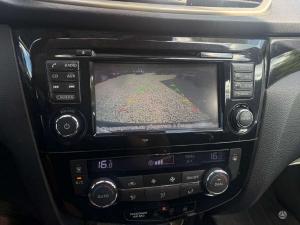 Violet Nissan Qashqai 2014 in Riga, with an engine capacity of 1.60 L and mileage of 181 thousand km for 6550 €, photo 15 on AUTOMOTO.COM.LV