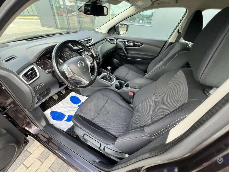 Violet Nissan Qashqai 2014 in Siauliai, with an engine capacity of 1.20 L and mileage of 168 thousand km for 7300 €, photo 8 on AUTOMOTO.COM.LV