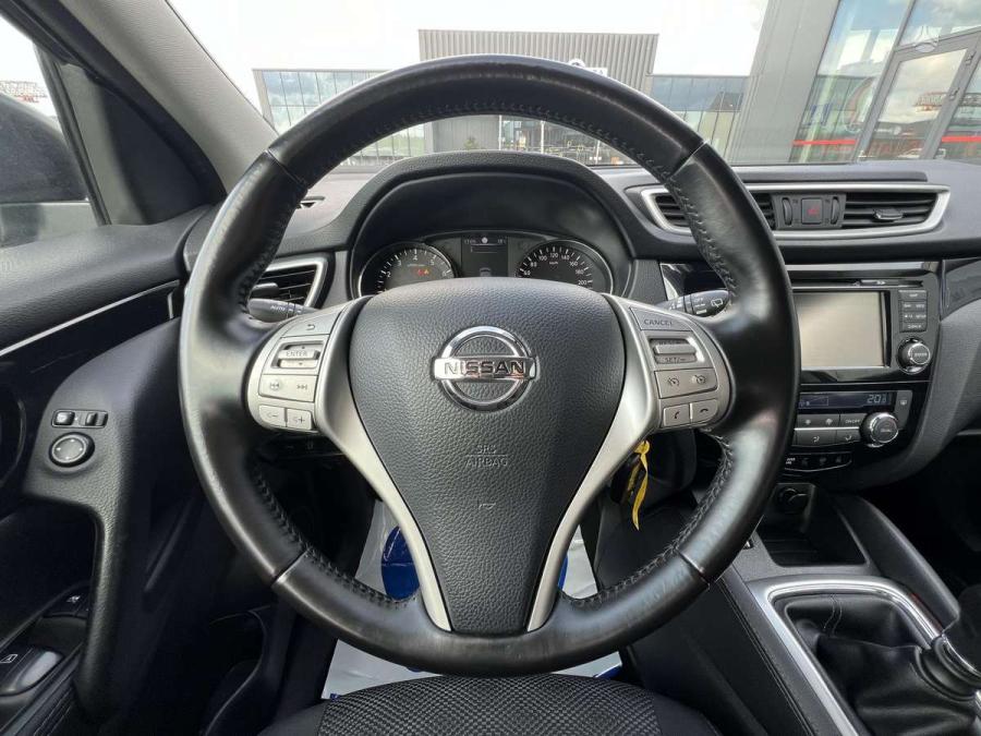 Violet Nissan Qashqai 2014 in Siauliai, with an engine capacity of 1.20 L and mileage of 168 thousand km for 7300 €, photo 10 on AUTOMOTO.COM.LV