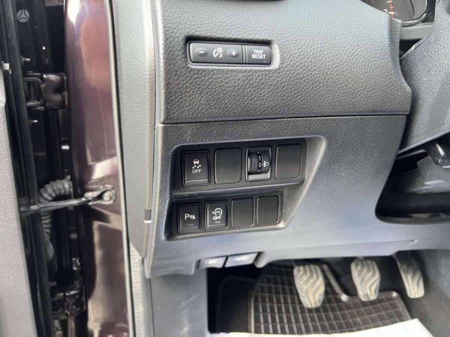 Violet Nissan Qashqai 2014 in Siauliai, with an engine capacity of 1.20 L and mileage of 168 thousand km for 7300 €, photo 16 on AUTOMOTO.COM.LV