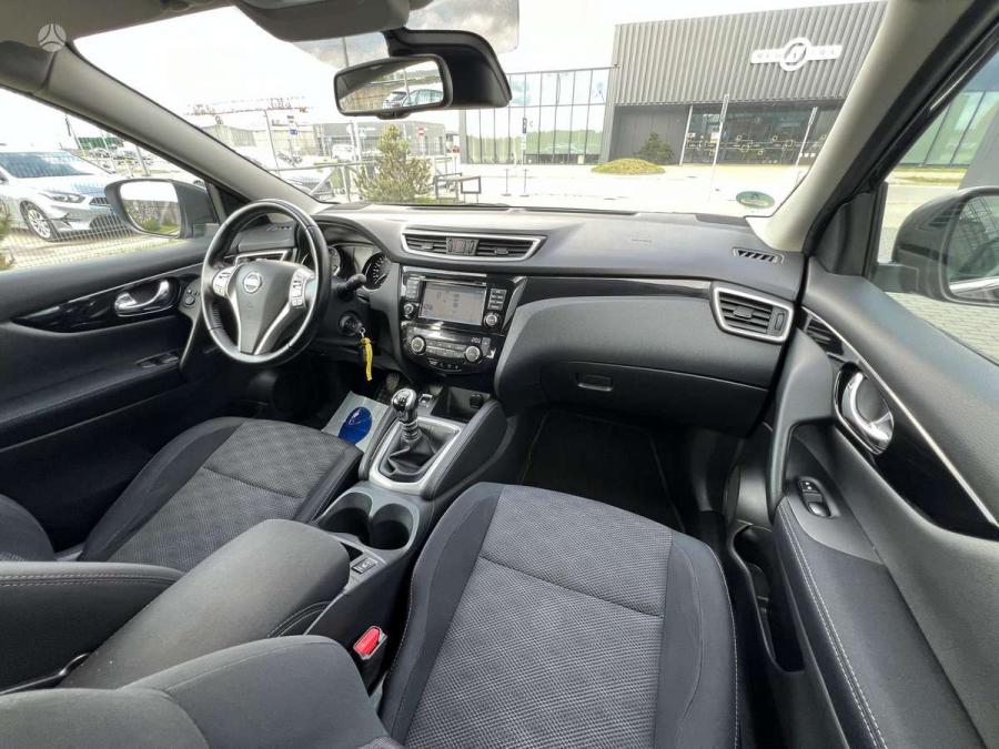 Violet Nissan Qashqai 2014 in Siauliai, with an engine capacity of 1.20 L and mileage of 168 thousand km for 7300 €, photo 21 on AUTOMOTO.COM.LV
