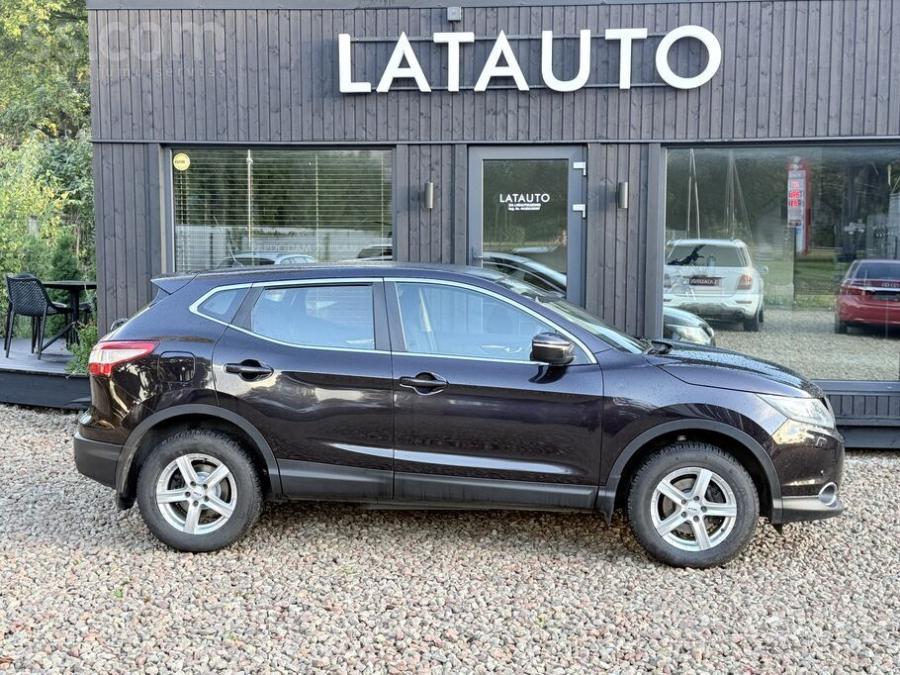 Violets Nissan Qashqai 2014 Rīga, ar dzinēja tilpumu 1.60 L un nobraukumu 181 tūkst. km par 6500 €, foto 5 vietnē AUTOMOTO.COM.LV
