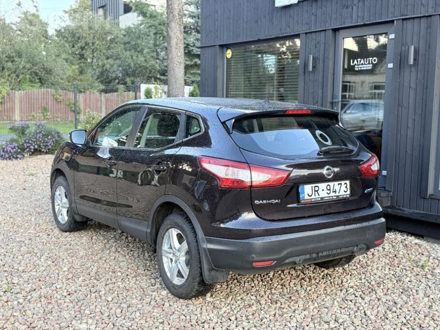 Violets Nissan Qashqai 2014 Rīga, ar dzinēja tilpumu 1.60 L un nobraukumu 181 tūkst. km par 6500 €, foto 7 vietnē AUTOMOTO.COM.LV