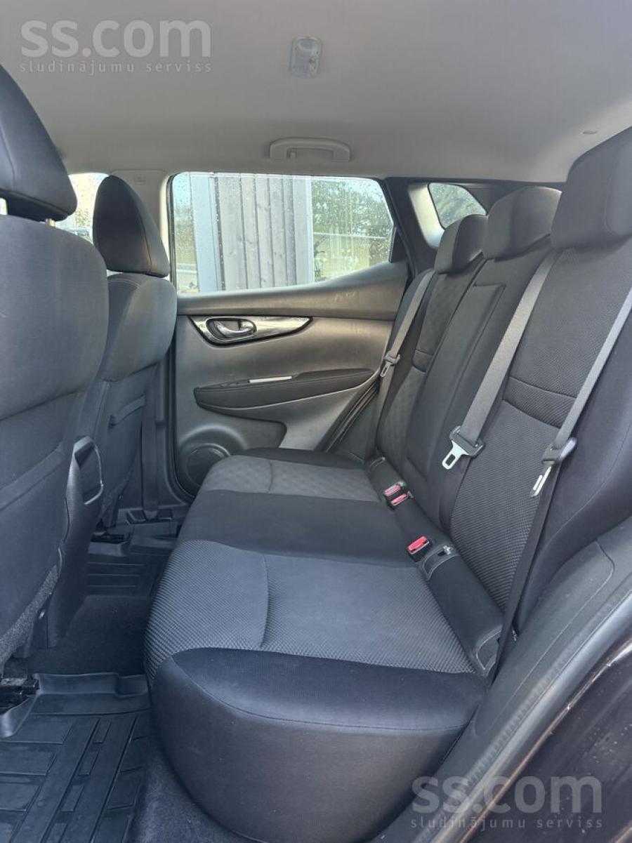 Violets Nissan Qashqai 2014 Rīga, ar dzinēja tilpumu 1.60 L un nobraukumu 181 tūkst. km par 6500 €, foto 18 vietnē AUTOMOTO.COM.LV