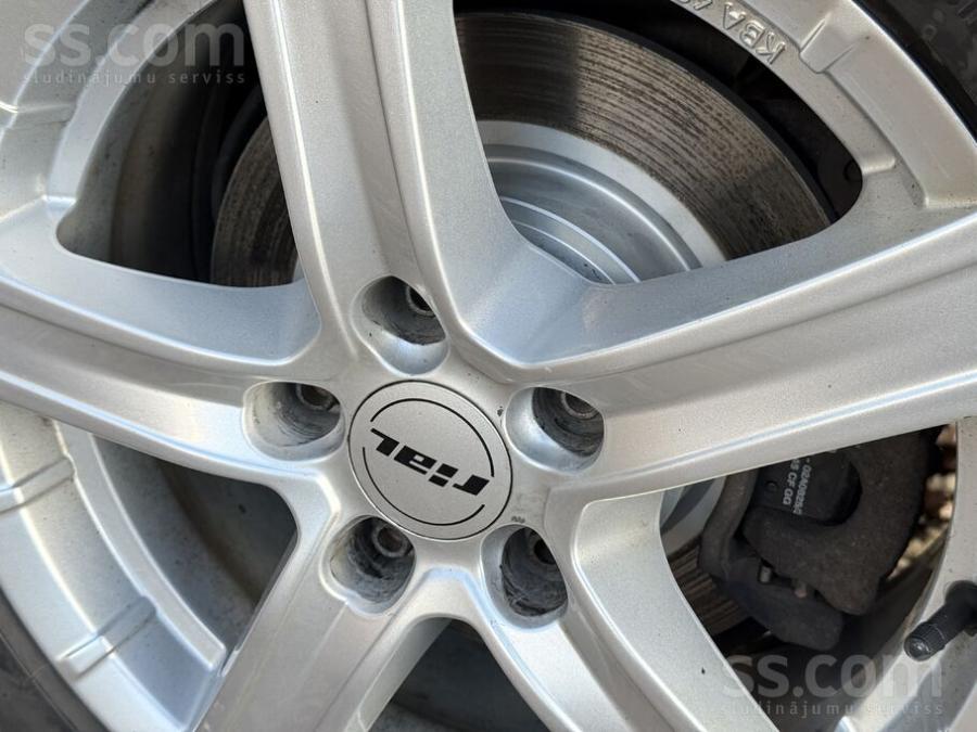 Violets Nissan Qashqai 2014 Rīga, ar dzinēja tilpumu 1.60 L un nobraukumu 181 tūkst. km par 6500 €, foto 32 vietnē AUTOMOTO.COM.LV