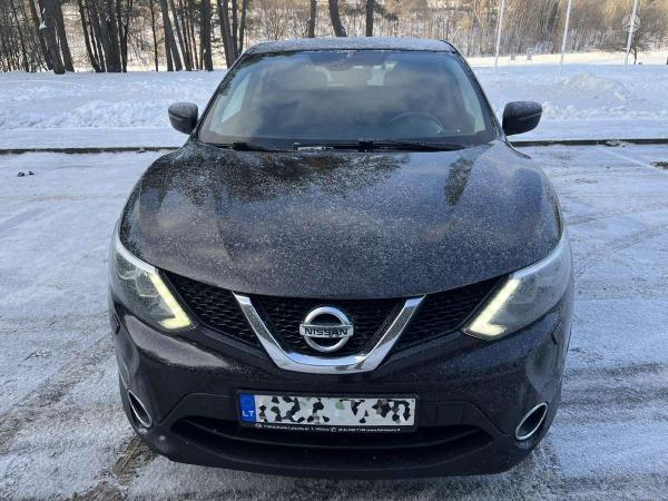 Violet Nissan Qashqai 2015 in Vilnius, with an engine capacity of 1.60 L and mileage of 171 thousand km for 9500 €, photo 1 on AUTOMOTO.COM.LV