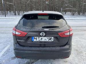 Violet Nissan Qashqai 2015 in Vilnius, with an engine capacity of 1.60 L and mileage of 171 thousand km for 9500 €, photo 2 on AUTOMOTO.COM.LV