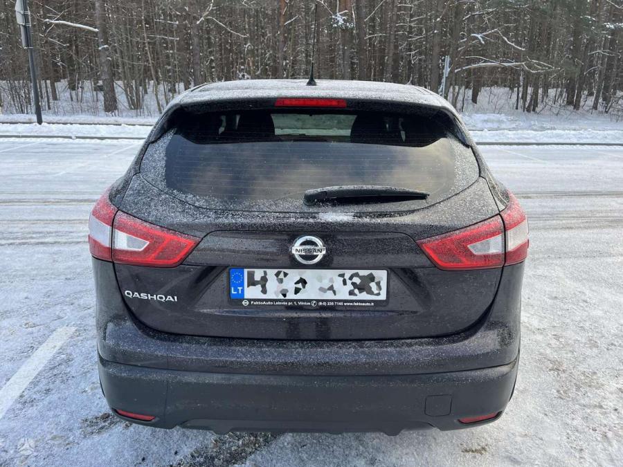 Violet Nissan Qashqai 2015 in Vilnius, with an engine capacity of 1.60 L and mileage of 171 thousand km for 9500 €, photo 2 on AUTOMOTO.COM.LV