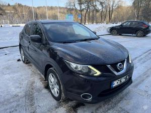 Violet Nissan Qashqai 2015 in Vilnius, with an engine capacity of 1.60 L and mileage of 171 thousand km for 9500 €, photo 4 on AUTOMOTO.COM.LV