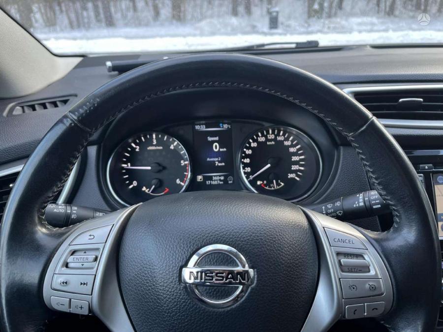 Violet Nissan Qashqai 2015 in Vilnius, with an engine capacity of 1.60 L and mileage of 171 thousand km for 9500 €, photo 8 on AUTOMOTO.COM.LV