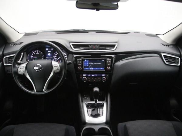Violet Nissan Qashqai 2015 in Vilnius, with an engine capacity of 1.60 L and mileage of 172 thousand km for 11599 €, photo 2 on AUTOMOTO.COM.LV