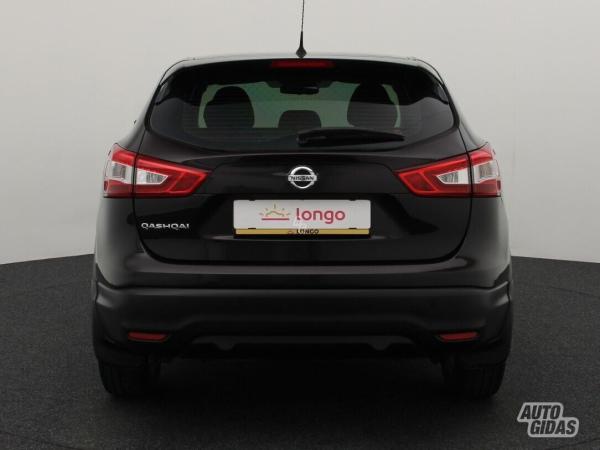 Violet Nissan Qashqai 2015 in Vilnius, with an engine capacity of 1.60 L and mileage of 172 thousand km for 11599 €, photo 5 on AUTOMOTO.COM.LV