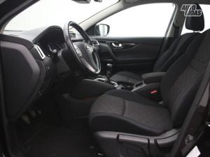 Violet Nissan Qashqai 2015 in Vilnius, with an engine capacity of 1.20 L and mileage of 119 thousand km for 9299 €, photo 4 on AUTOMOTO.COM.LV
