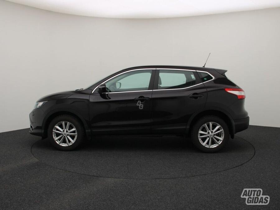 Violet Nissan Qashqai 2015 in Vilnius, with an engine capacity of 1.20 L and mileage of 119 thousand km for 9299 €, photo 6 on AUTOMOTO.COM.LV