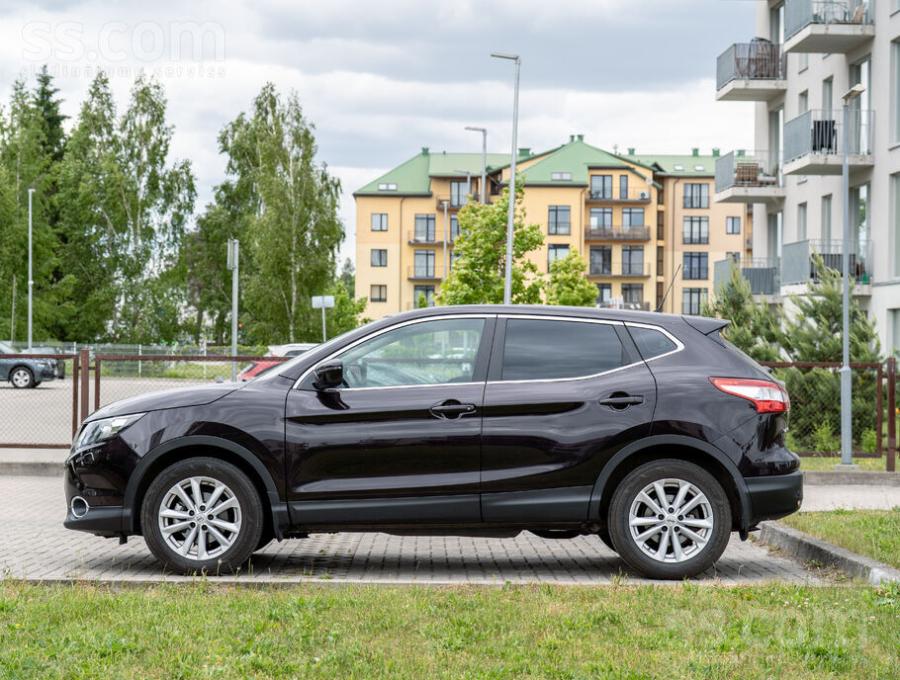 Violets Nissan Qashqai 2015 Rīga, ar dzinēja tilpumu 1.20 L un nobraukumu 155 tūkst. km par 8000 €, foto 3 vietnē AUTOMOTO.COM.LV