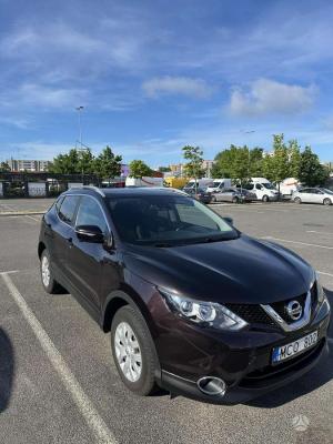 Violet Nissan Qashqai 2015 in Vilnius, with an engine capacity of 1.60 L and mileage of 154 thousand km for 7500 €, photo 8 on AUTOMOTO.COM.LV