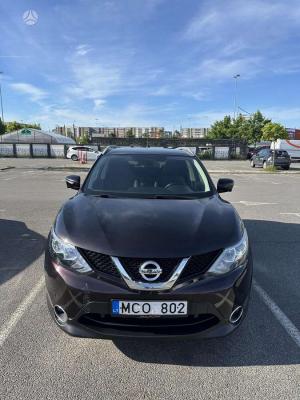 Violet Nissan Qashqai 2015 in Vilnius, with an engine capacity of 1.60 L and mileage of 154 thousand km for 7500 €, photo 9 on AUTOMOTO.COM.LV