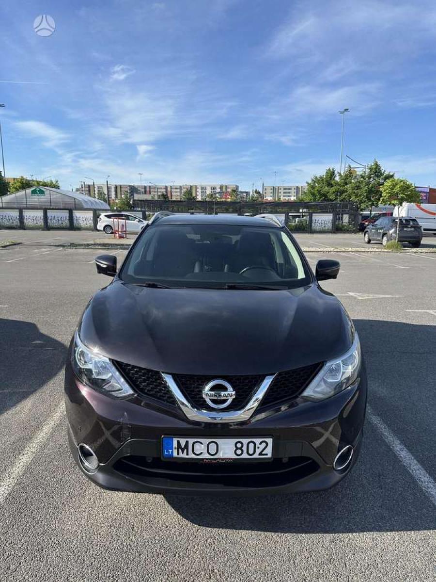 Violet Nissan Qashqai 2015 in Vilnius, with an engine capacity of 1.60 L and mileage of 154 thousand km for 7500 €, photo 9 on AUTOMOTO.COM.LV