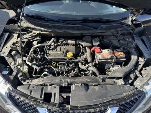 Violet Nissan Qashqai 2015 in Vilnius, with an engine capacity of 1.60 L and mileage of 154 thousand km for 7500 €, photo 11 on AUTOMOTO.COM.LV
