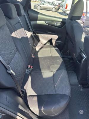 Violet Nissan Qashqai 2015 in Vilnius, with an engine capacity of 1.60 L and mileage of 154 thousand km for 7500 €, photo 18 on AUTOMOTO.COM.LV