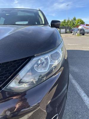 Violet Nissan Qashqai 2015 in Vilnius, with an engine capacity of 1.60 L and mileage of 154 thousand km for 7500 €, photo 24 on AUTOMOTO.COM.LV