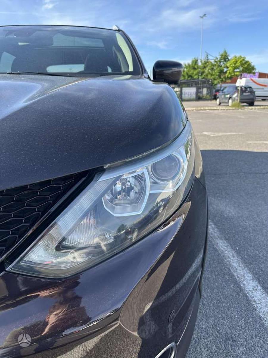 Violet Nissan Qashqai 2015 in Vilnius, with an engine capacity of 1.60 L and mileage of 154 thousand km for 7500 €, photo 24 on AUTOMOTO.COM.LV