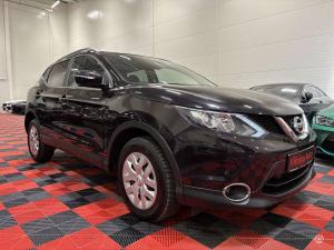 Violet Nissan Qashqai 2015 in Vilnius, with an engine capacity of 1.60 L and mileage of 155 thousand km for 8650 €, photo 4 on AUTOMOTO.COM.LV