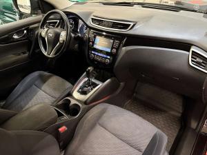 Violet Nissan Qashqai 2015 in Vilnius, with an engine capacity of 1.60 L and mileage of 155 thousand km for 8650 €, photo 16 on AUTOMOTO.COM.LV