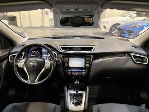 Violet Nissan Qashqai 2015 in Vilnius, with an engine capacity of 1.60 L and mileage of 155 thousand km for 8650 €, photo 19 on AUTOMOTO.COM.LV